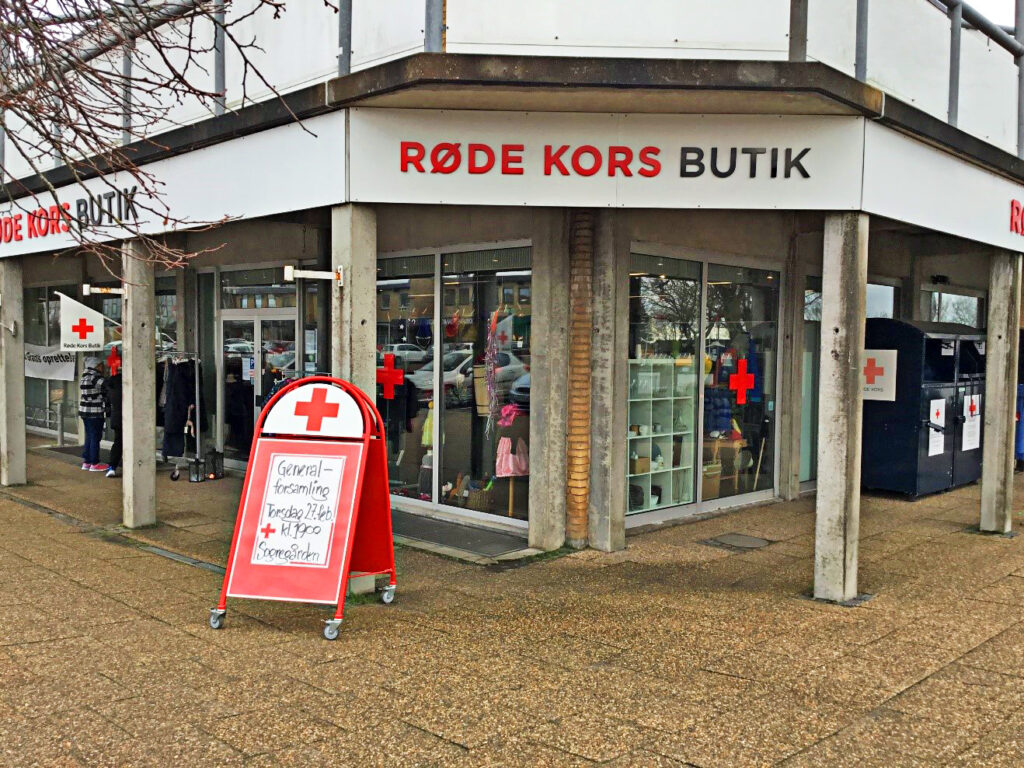 Vi kan altid bruge en hjælpende hånd… Vi kan altid bruge en hjælpende hånd…